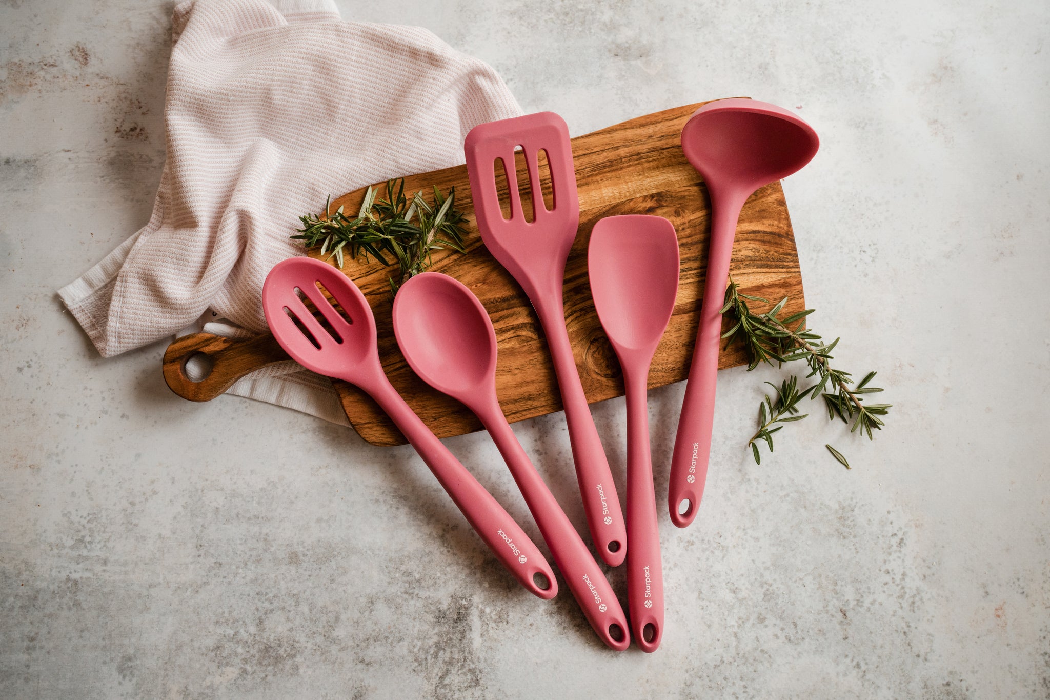 Top 10 Kitchen Tools Every Home Chef Needs in 2024 – Starpack